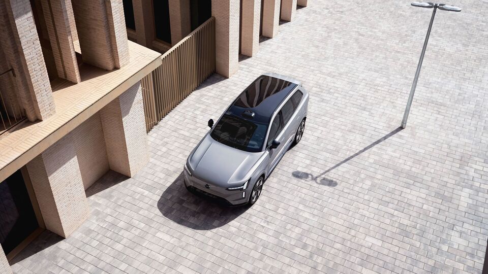 India-bound 2026 Volvo EX90 upgraded with more tech and safety features ...