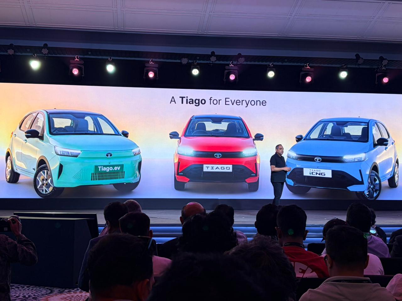 Tata Tiago Facelift and Tiago EV Facelift 2026 LIVE Launch: Price ...