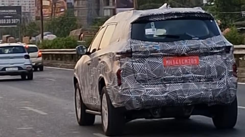 Tata Safari EV spotted testing on Indian roads for the first time | HT Auto