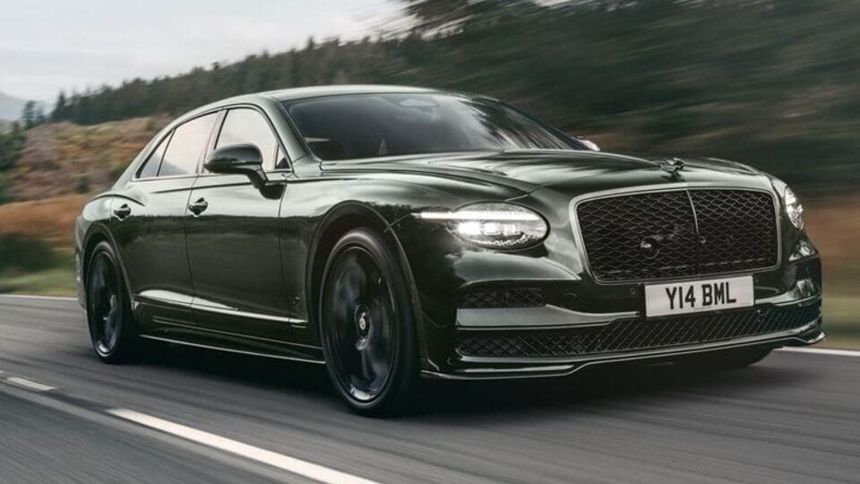 New Bentley Flying Spur unveiled, ditches the iconic round headlamps ...