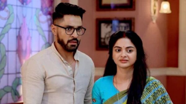 Gaatchora Latest Episode: লুকিয়ে ইলিশ খেতে ধরা পড়ল ঋদ্ধি-খড়ি! কী ...