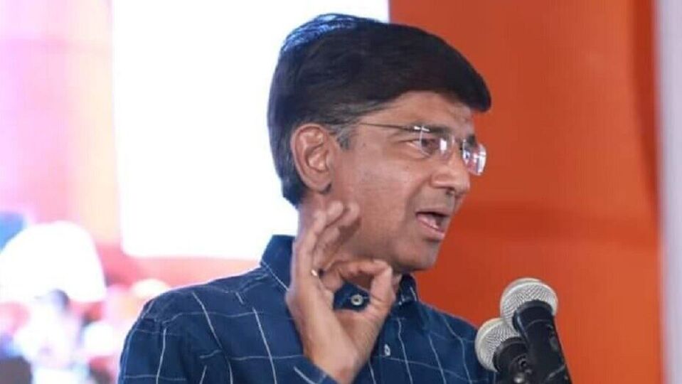 prashant bamb: शिक्षक, पदवीधर मतदारसंघच बंद करा; आमदाराच्या मागणीनं ...