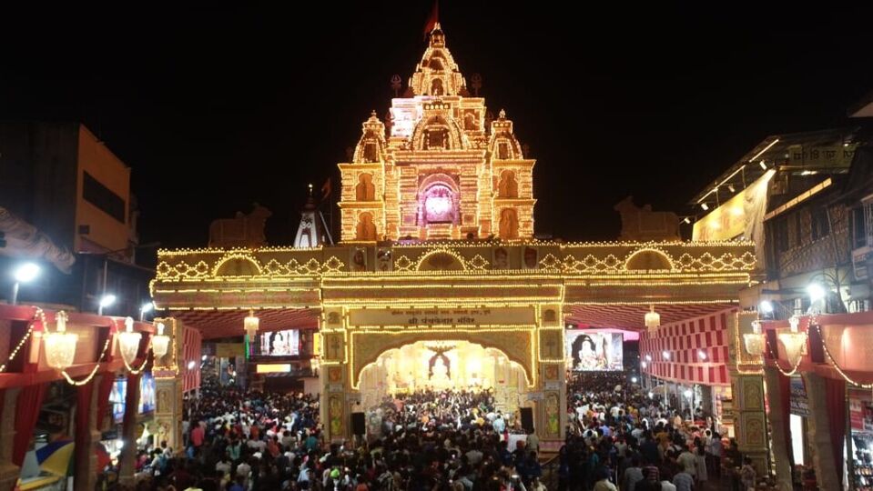 Pune Ganesh Festival : 'श्री पंचकेदार मंदीर' पाहण्यासाठी उसळली ...
