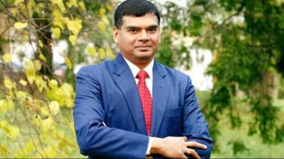 Abhay Kumar Singh: भारतीय डॉक्टर रशियात झाला आमदार; विक्रमी मतं मिळवत ...