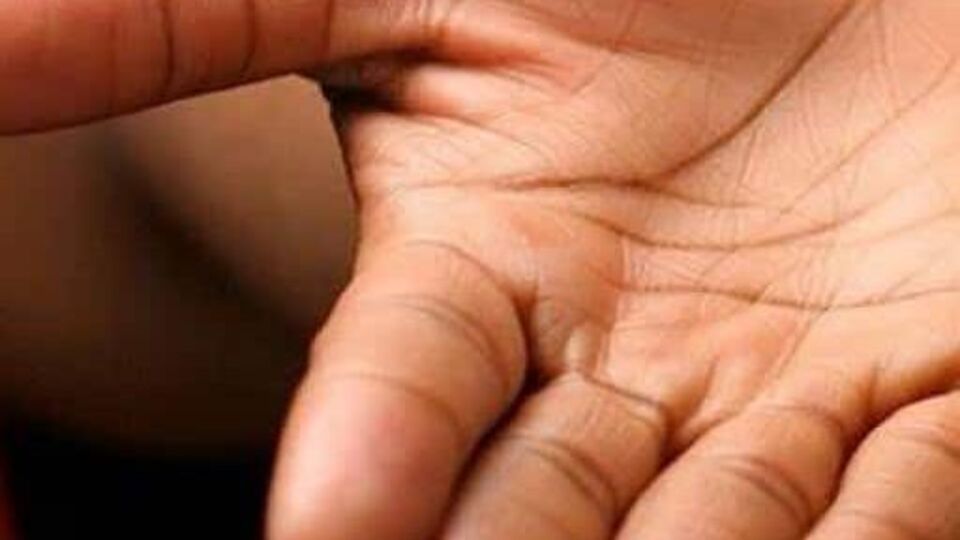 Palmistry : तुमच्या हातावर हे शुभ निशाण आहे का?