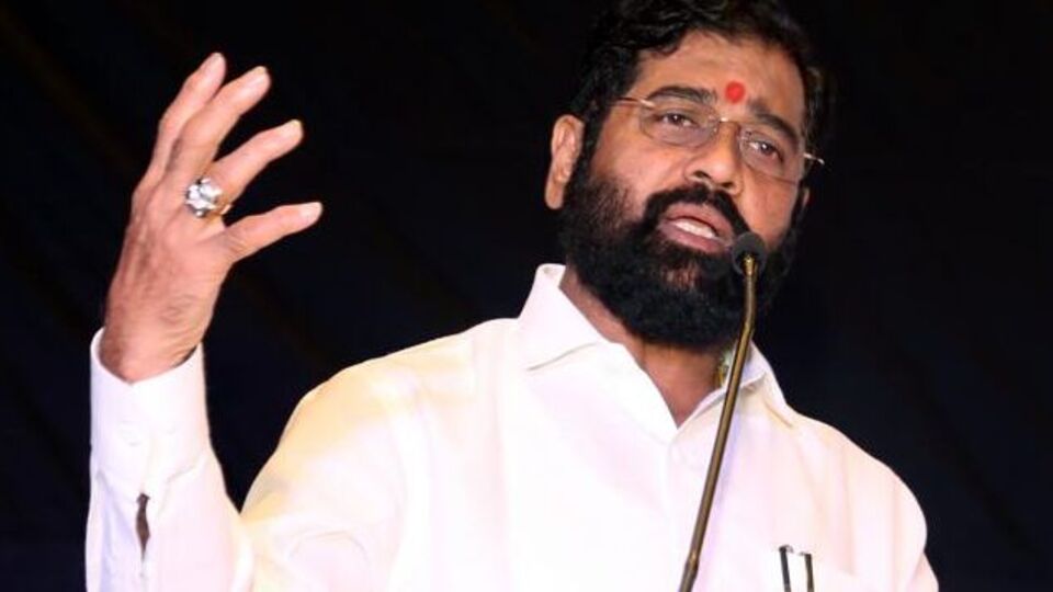 शिंदेसाहेब गरज पडली तर माझा पक्ष आणि चिन्ह घ्या, आमदार राणांची ऑफर