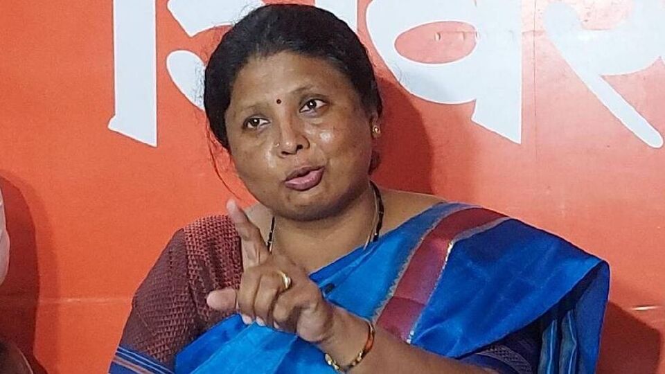 Sushma Andhare : माझ्या जीवाला धोका; माझं पाच वर्षाचं बाळ शिवसेनेला ...