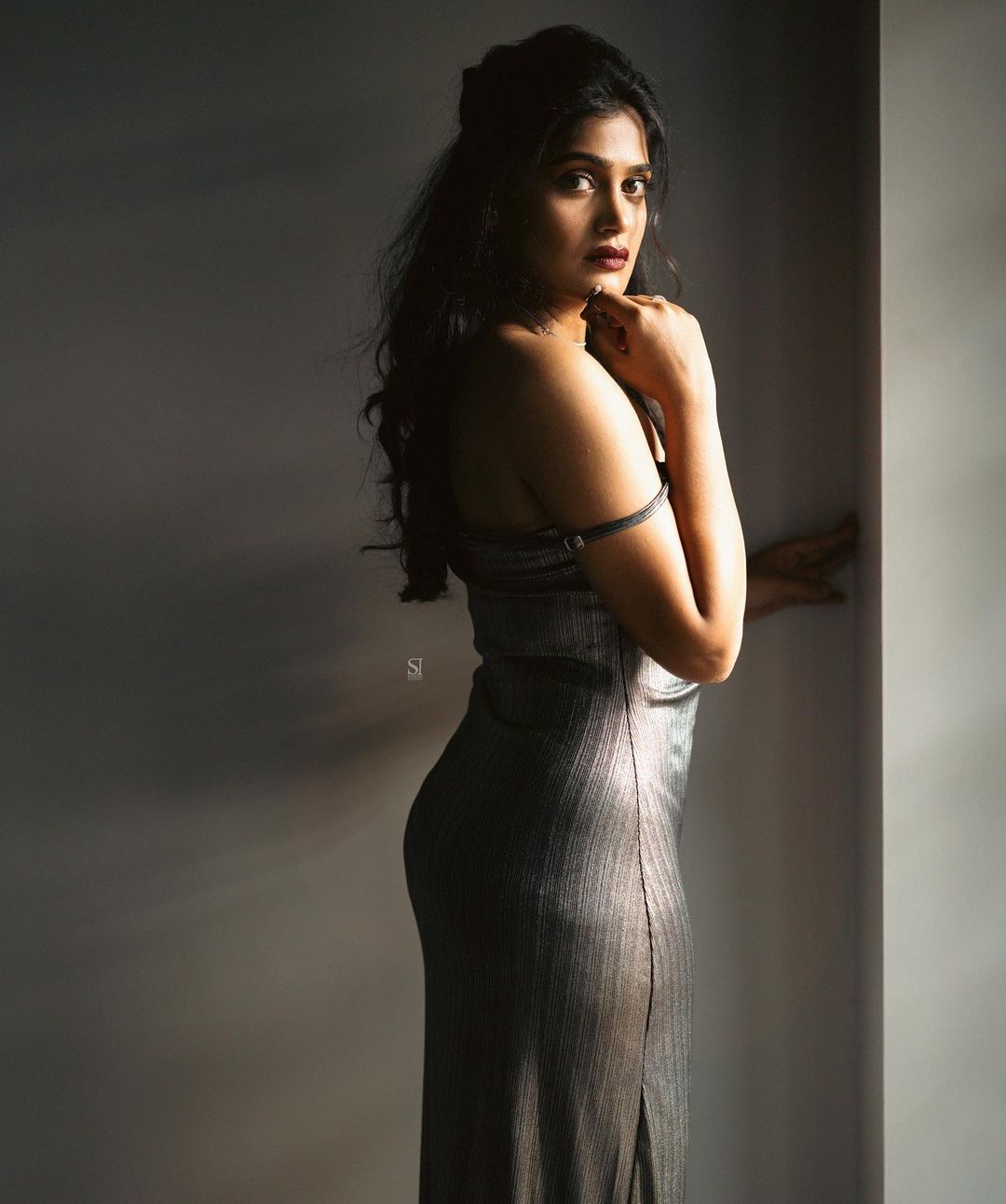 Isha Keskar: उफ्फ तेरी अदा... मराठमोळ्या अभिनेत्रीचा बोल्ड अंदाज पाहिलात का?