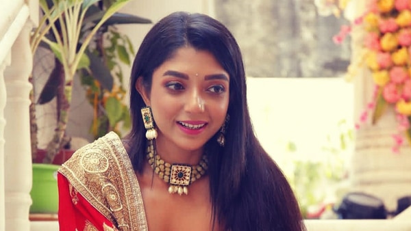 Devlina Kumar: সাইকেল নিয়ে যাওয়ায় ক্যাফেতে ‘হেনস্থার শিকার’ দেবলীনা ...