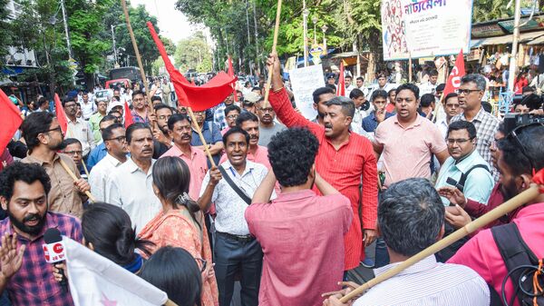 SFI Protest March: দমদমে SFI মিছিলের ভিড় মাপতে ড্রোন ওড়াল পুলিশ ...