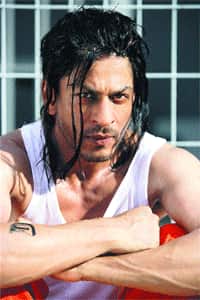 SRK dons new look | Bollywood