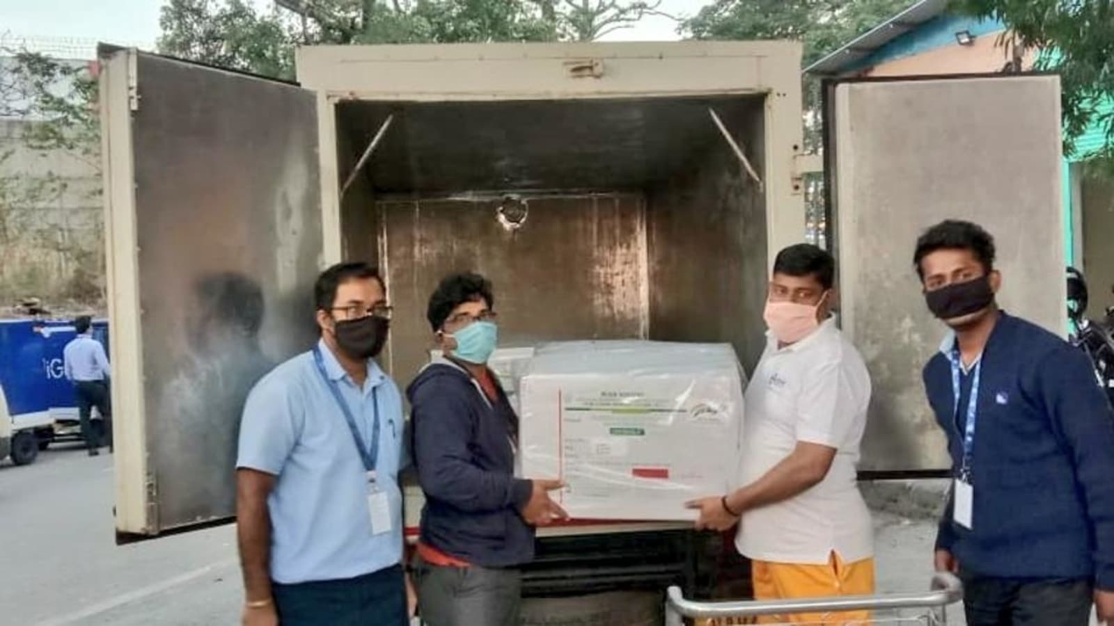 23,500 doses of Covishield vaccine arrive in Goa | Latest News India ...