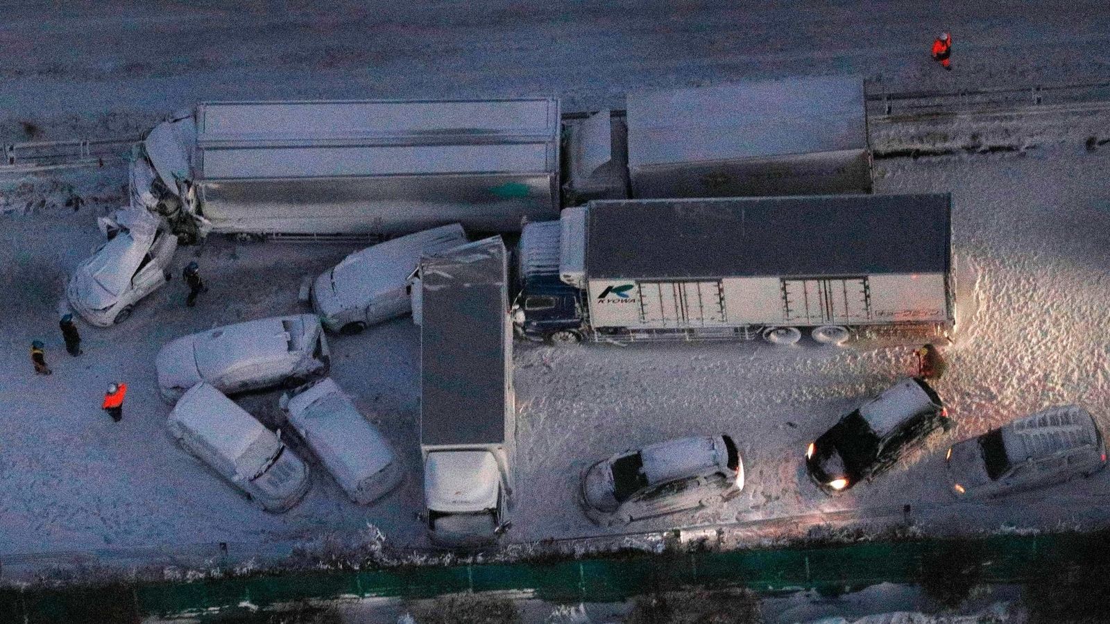 Snowstorm causes 134-car pile-up on Japanese highway, 1 dead | World News