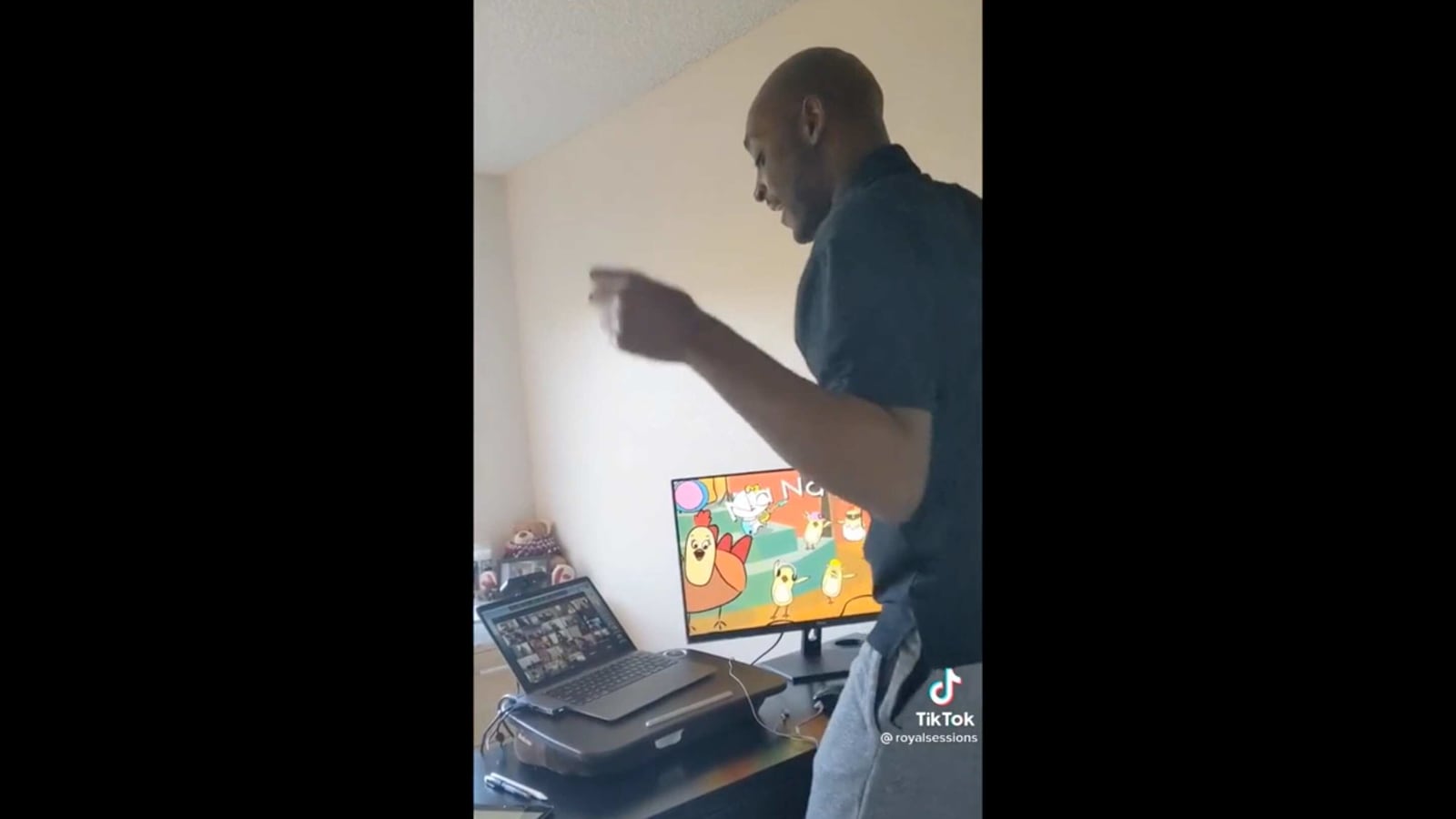 Wholesome video shows kindergarten teacher vibing with kids in online ...