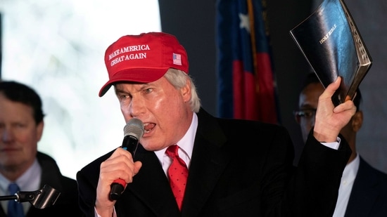 Pro-Trump lawyer Lin Wood asked to undergo mental health evaluation ...