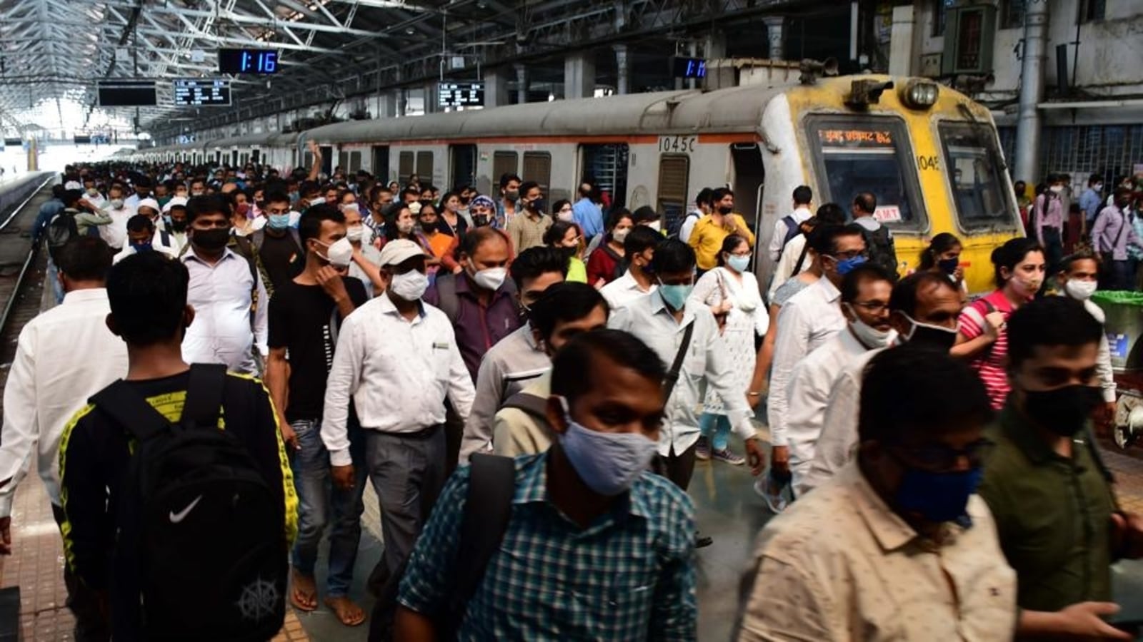 Day 1 of local trains for all sees the return of ‘rush hour’ in Mumbai ...