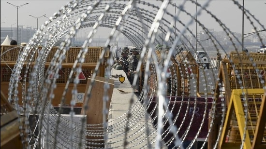 Farmers’ agitation: Delhi’s borders remain closed at multiple points ...