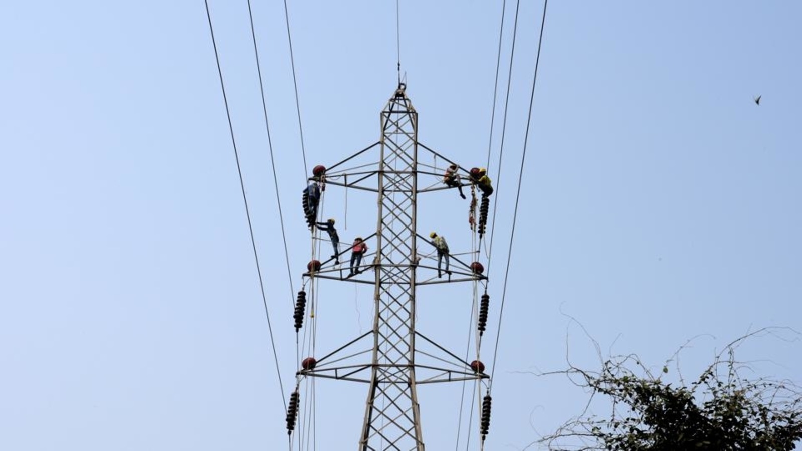 Power tussle on in Maharashtra: Consumers, MSEDCL both wait for relief ...