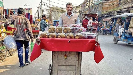 Delhiwale: Thela, as his biography | Latest News India - Hindustan Times