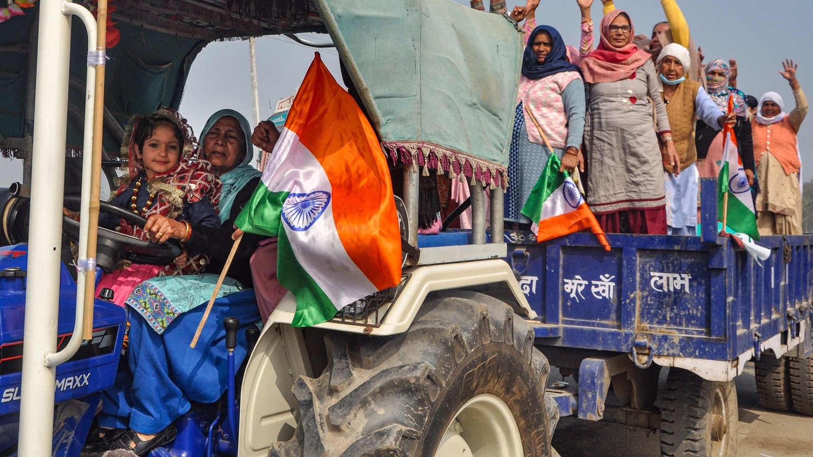 Protesting farmers announce 4-hour nationwide 'rail roko' on February ...