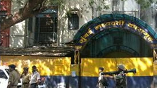 Visitation for lawyers and family members to resume in Maharashtra ...