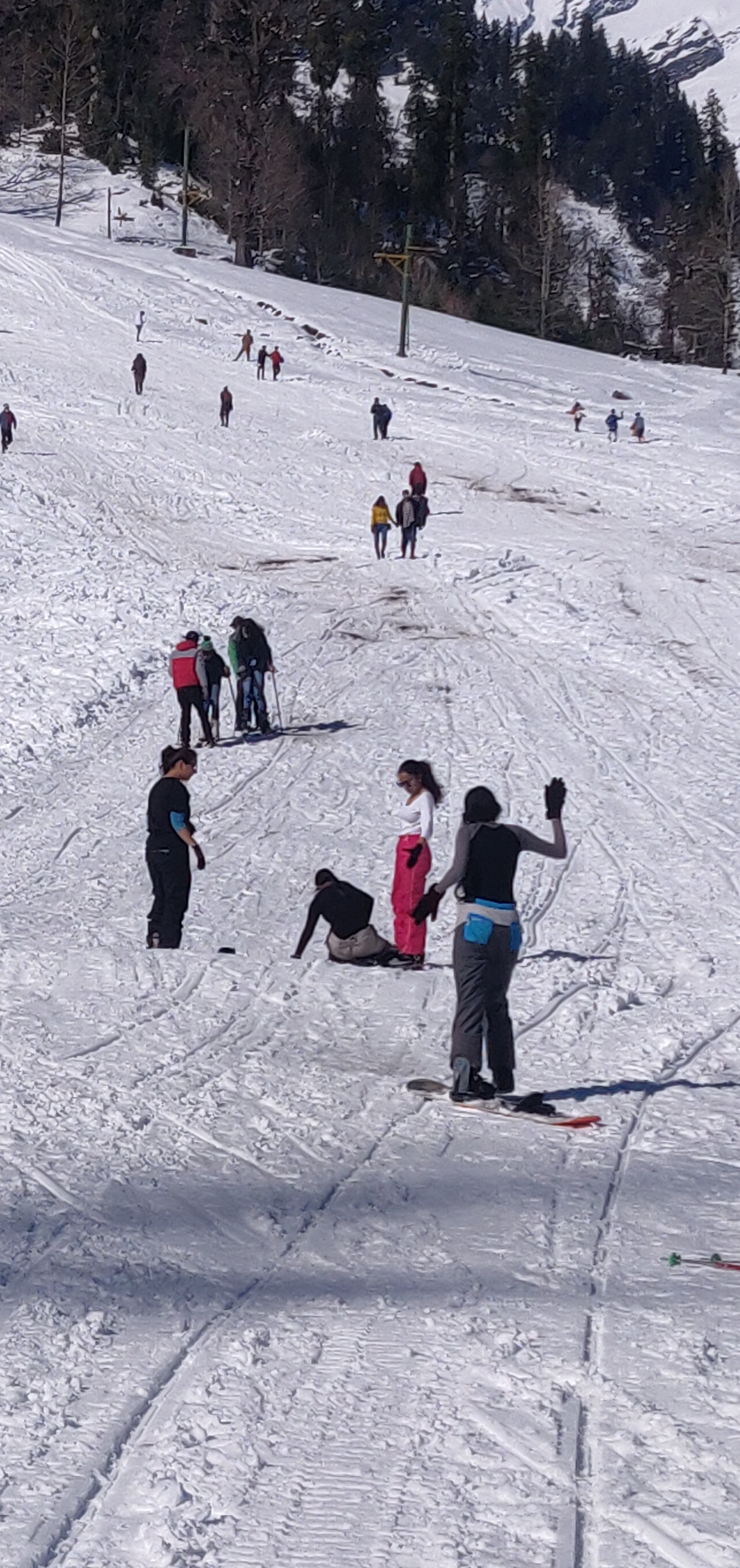 It’s ski season in Gulmarg and Manali | Hindustan Times