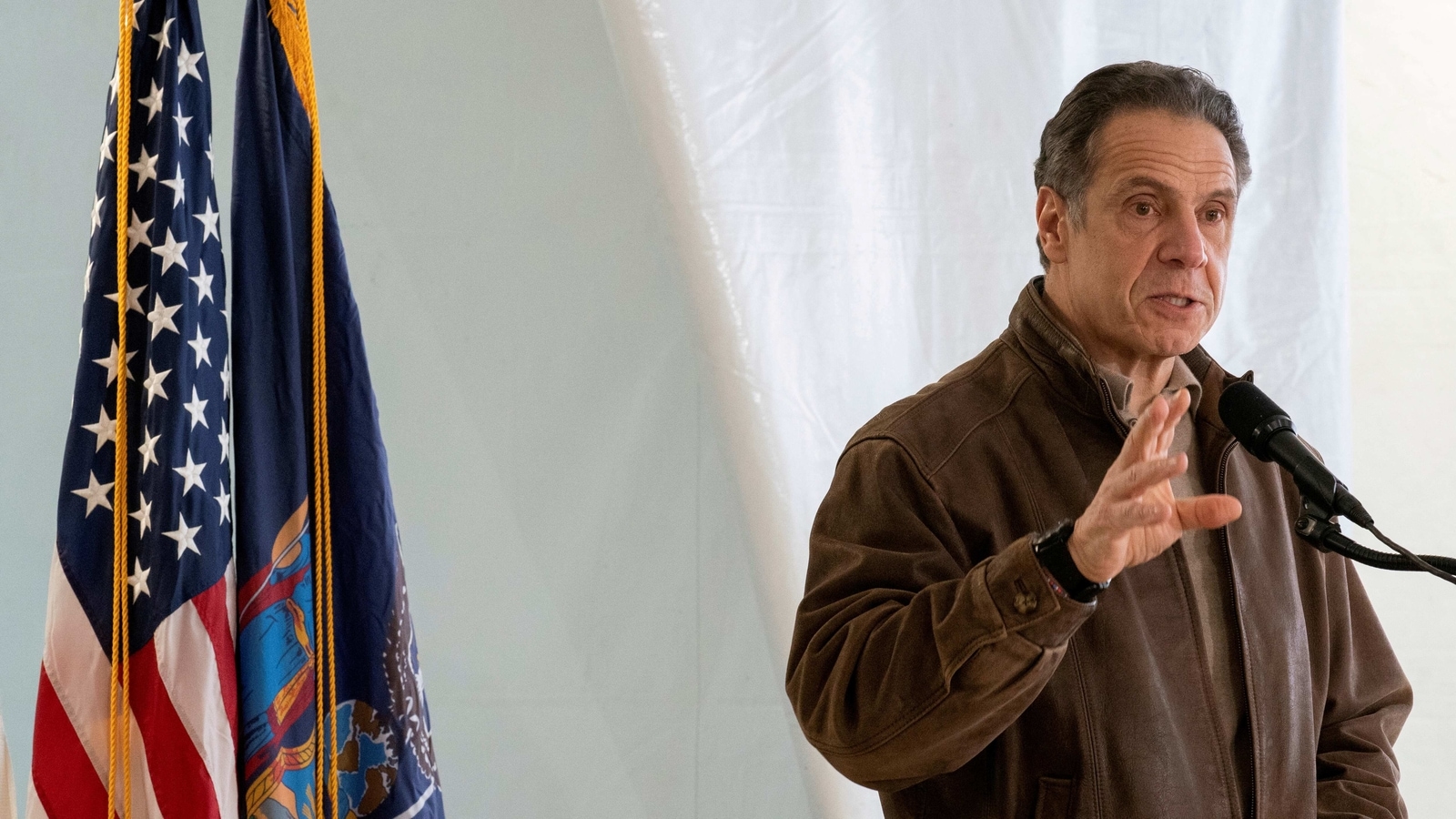 New York Lawmaker Says Cuomo Threatened Him Governor Says Hes Liar