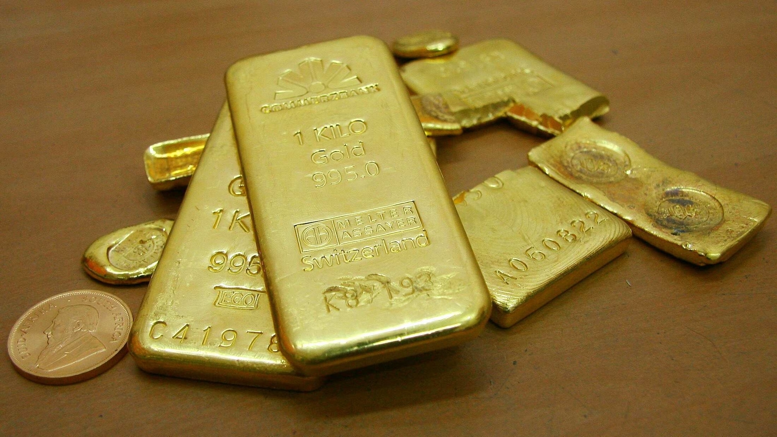 Gold prices plunge for fifth consecutive day to lowest level since June ...