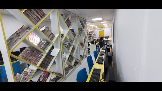 This book haven by Delhi Police has a smart classroom too! | Latest ...