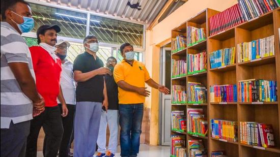 To encourage reading, Odisha sets up its first public library in a park ...