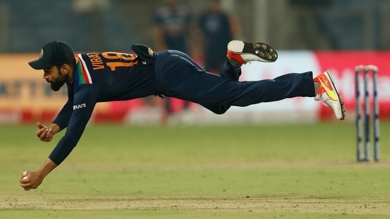 India vs England: Virat Kohli takes one-hander stunner to send back ...