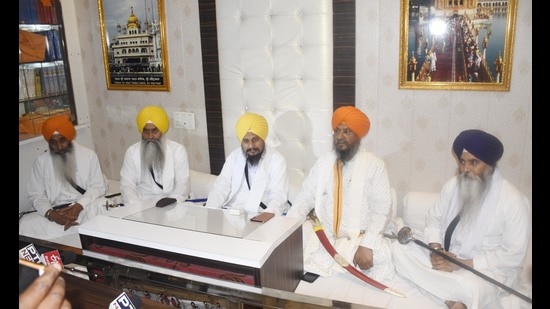 Ensure compliance or show errant members the door: Akal Takht to Chief ...