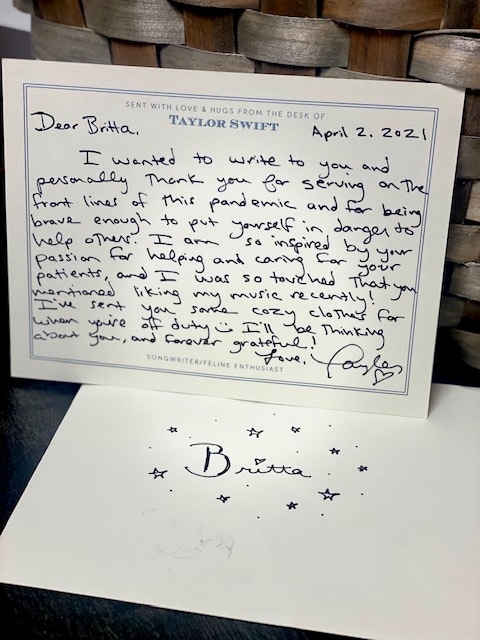 Taylor Swift thanks frontline nurse with surprise gift box and ...