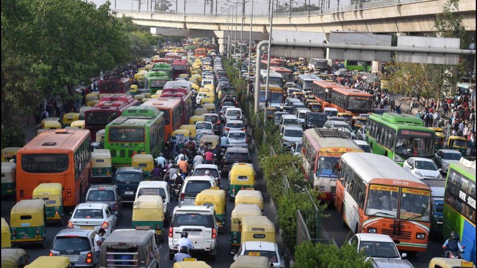 Farmers refuse to call off stir; Delhi border traffic remains hit ...