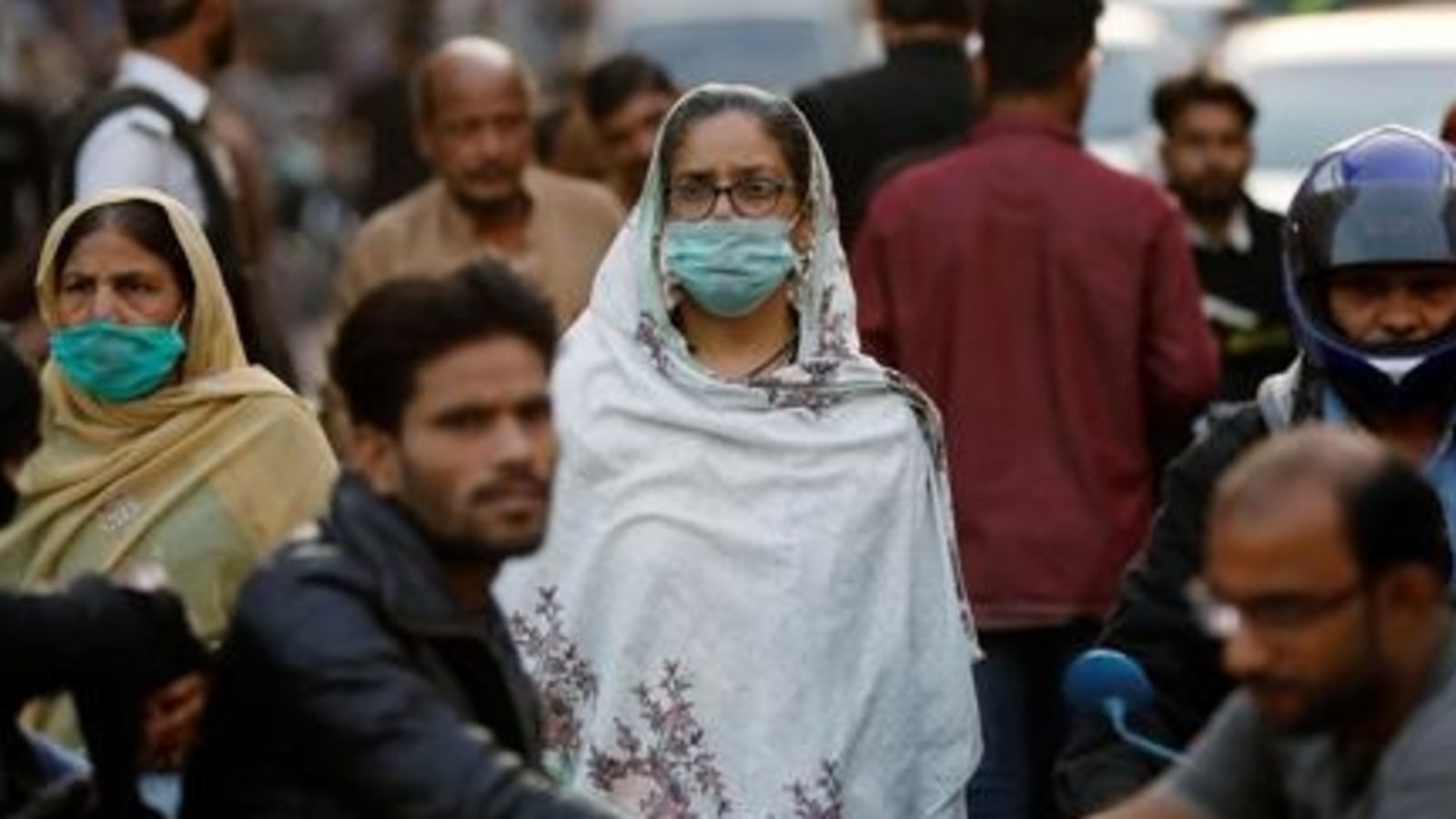 Pakistan's Covid-19 caseload nearing 796,000; 5,611 new cases reported ...