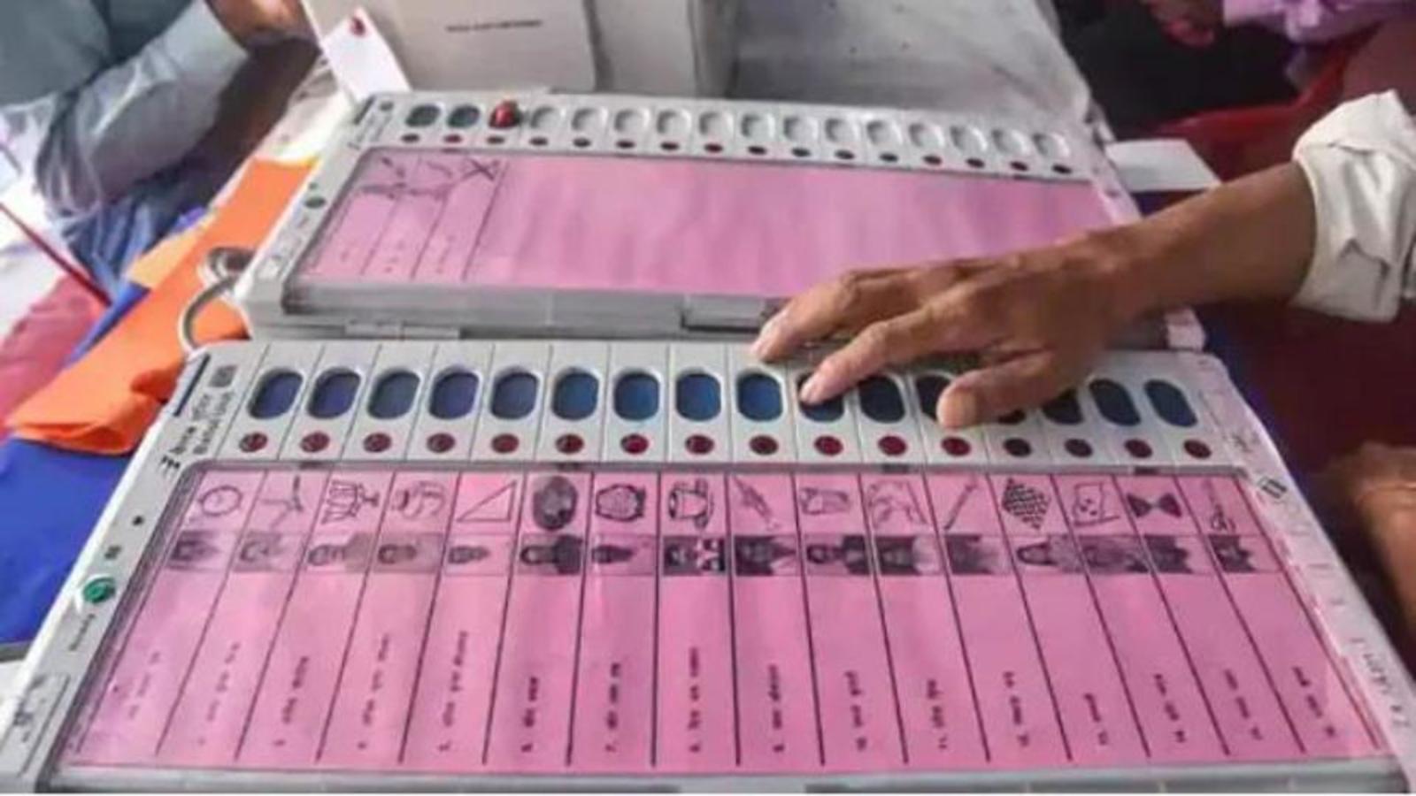 Surjit Baba elected Jaitu municipal president - Hindustan Times