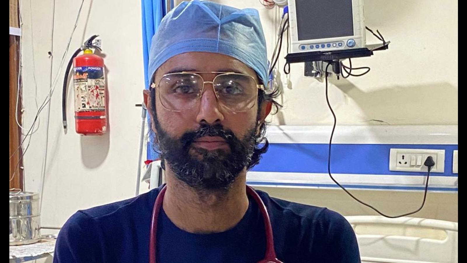 Indian-American Sikh doctor returns to roots to assist in Covid fight ...