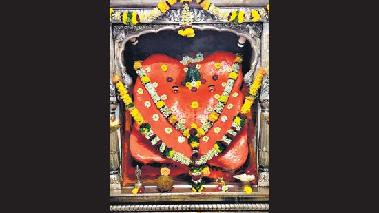 Sutradhara’s tales: Aniconic form assumes pride of place on Pune’s ...