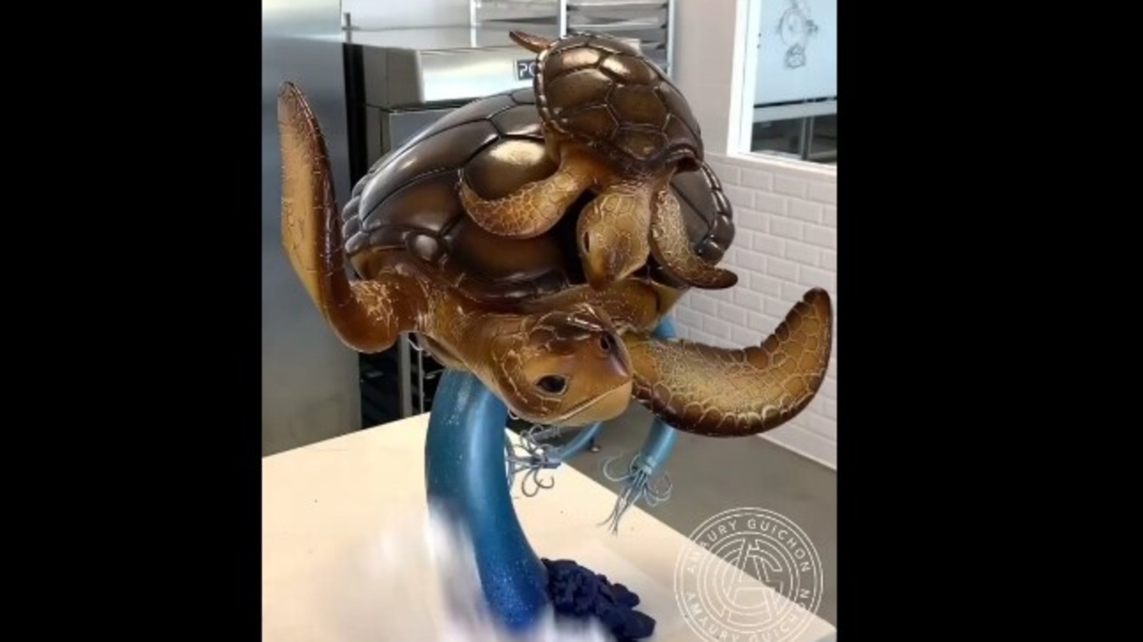 Pastry chef sculpts life-size chocolate sea turtle from scratch. Video ...