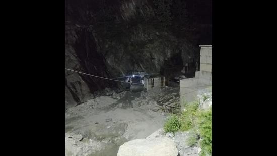 Four labourers killed in Kullu tunnel collapse | Hindustan Times