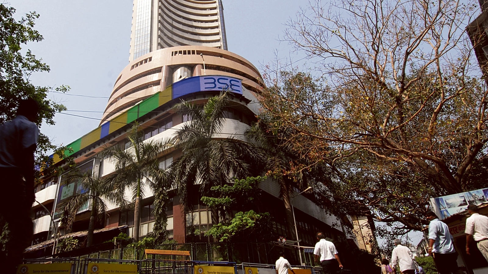 Market cap of BSE firms hits $3 trillion as stocks soar - Hindustan Times