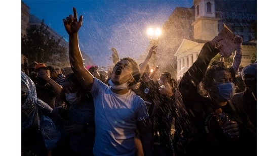 Photos: AP photographers win Pulitzer for US racial injustice protest ...