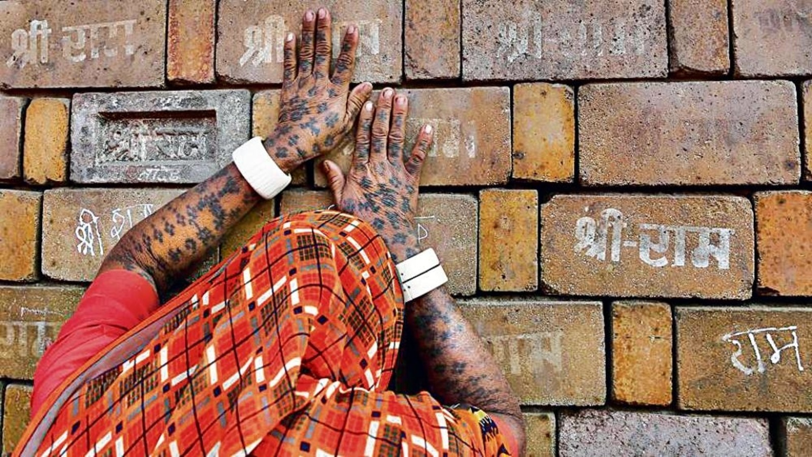 Rajasthan to hold e-auction of rare sandstone blocks | Hindustan Times