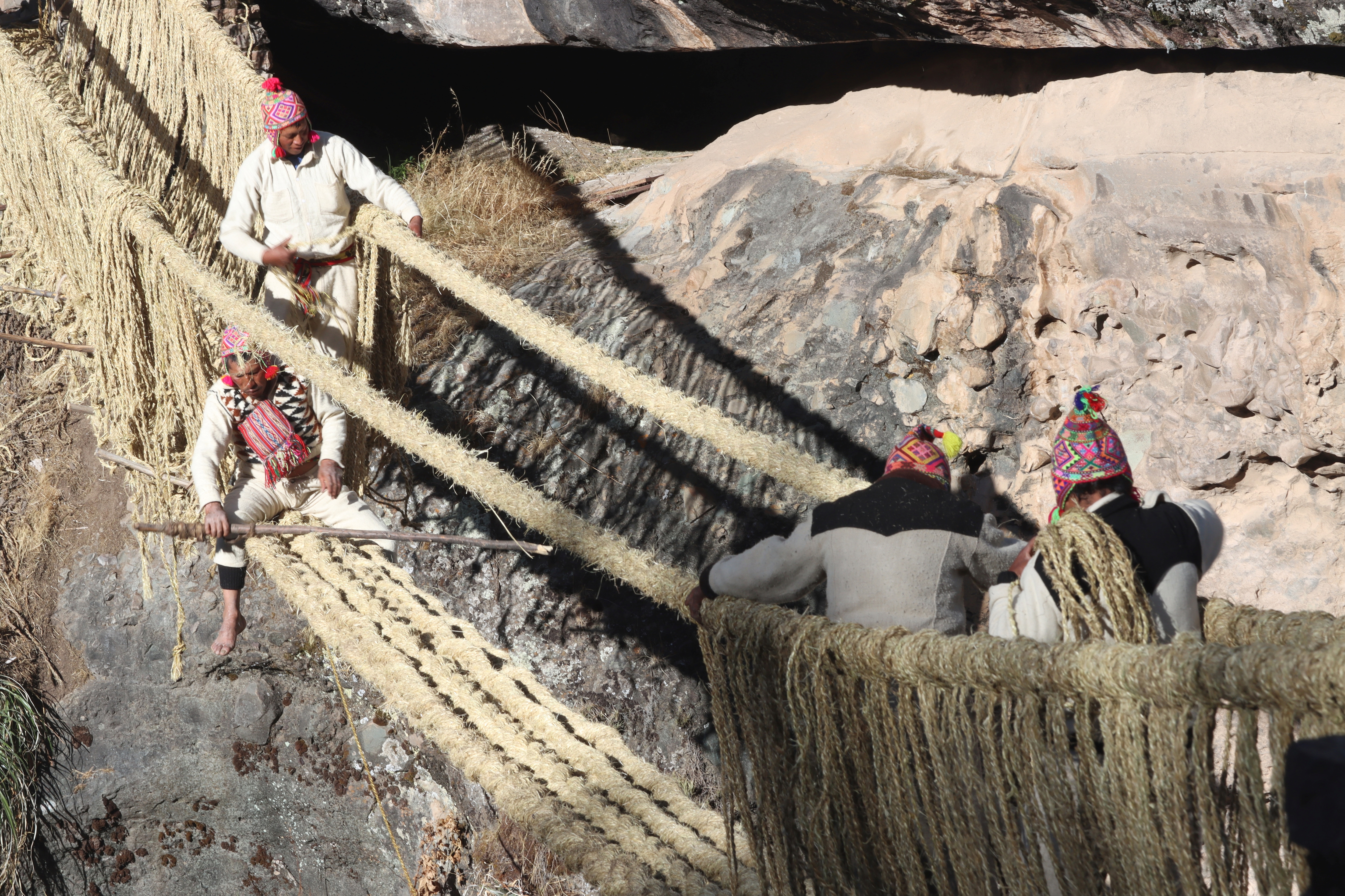 Bridge made of string: Peruvians re-weave 500-year-old Incan crossing ...