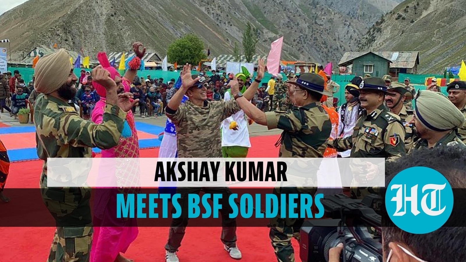 Watch: Akshay Kumar dances with BSF troops in Kashmir, pays tribute to ...