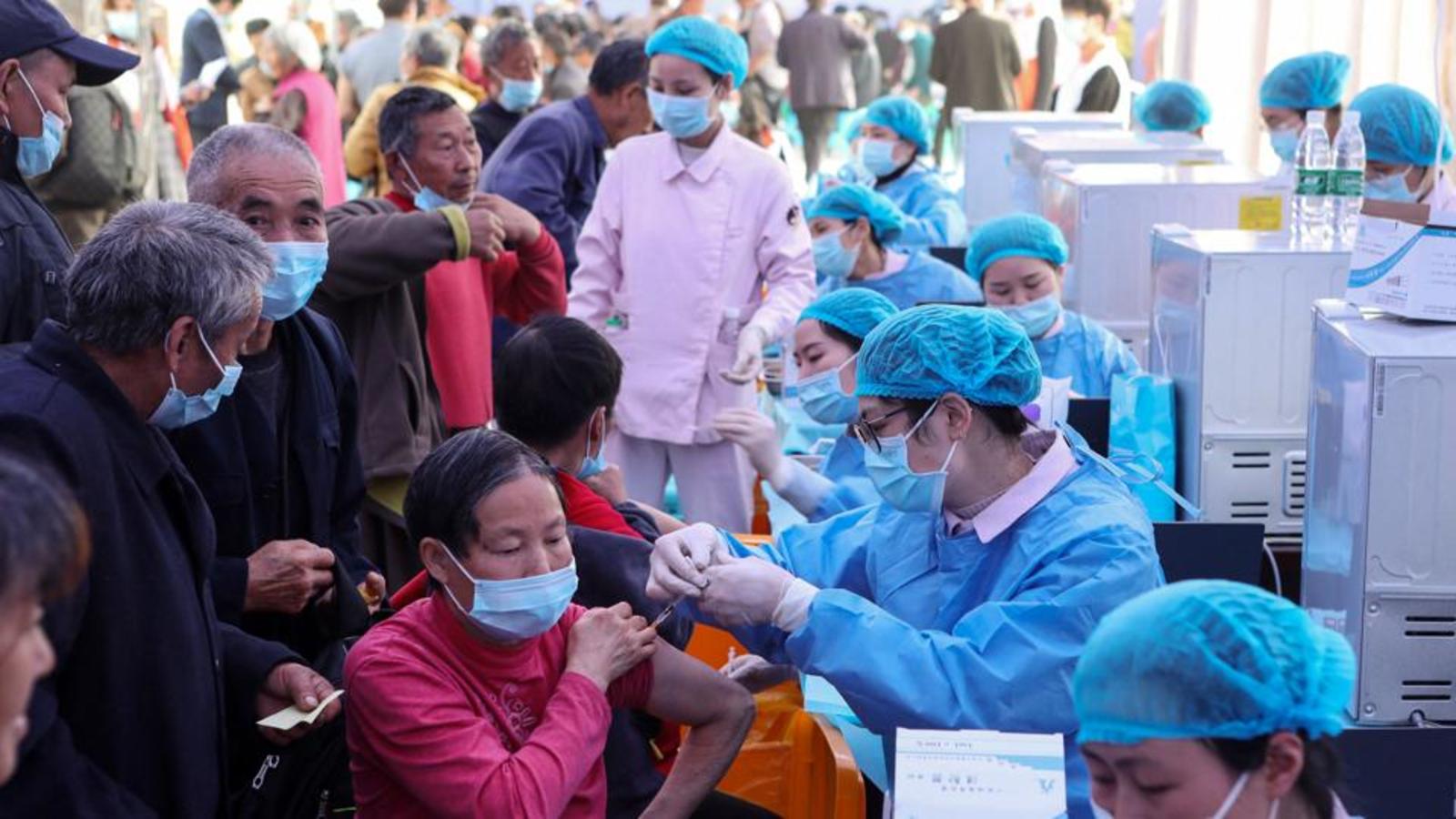 Covid vaccinations in China cross 1bn mark | World News