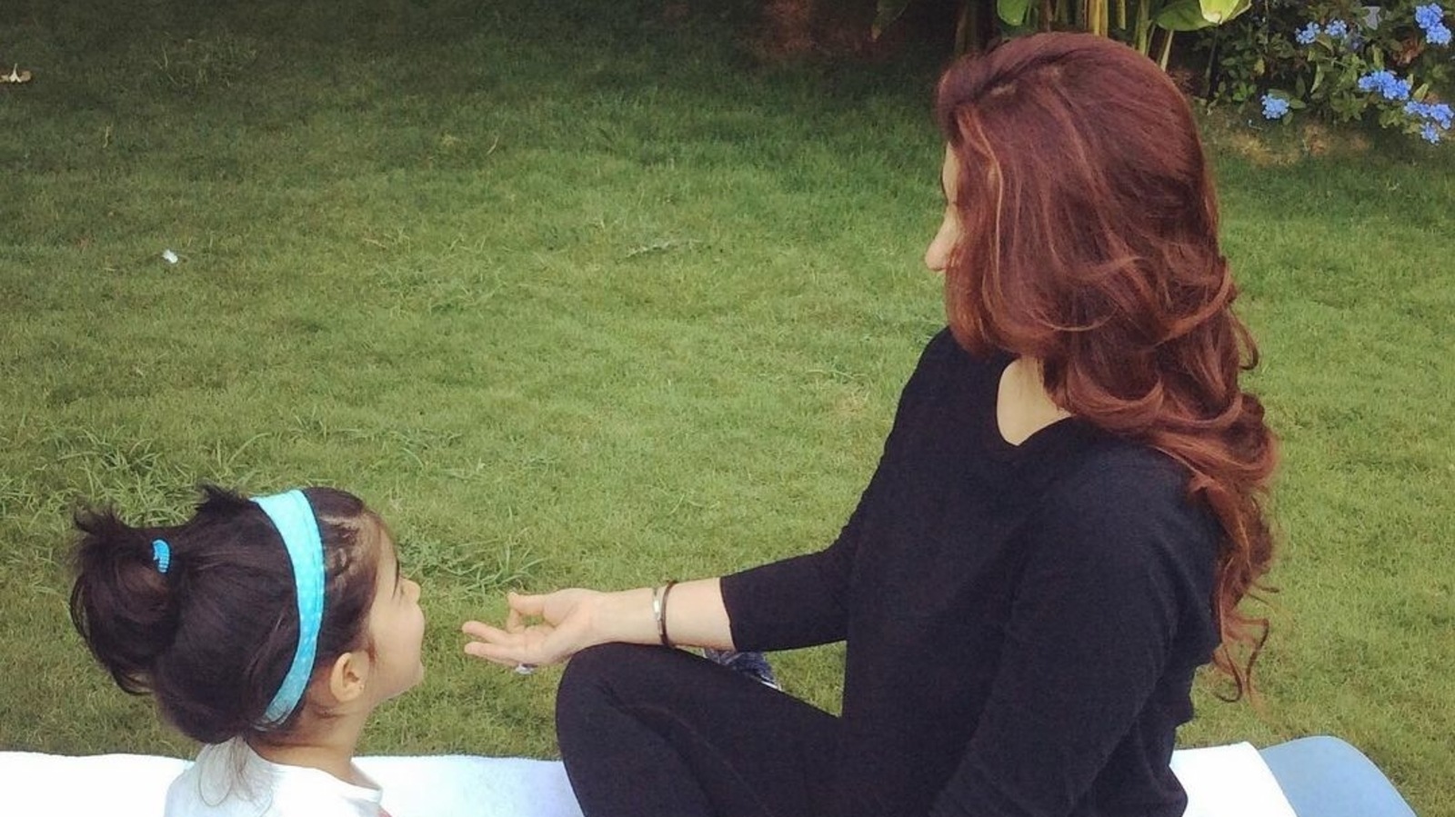 Twinkle Khanna says yoga helps keep her ‘inner werewolf at bay’. See ...