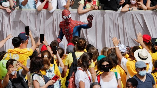 Pope meets 'super-hero' Spider-Man at Vatican, gets a mask | World News