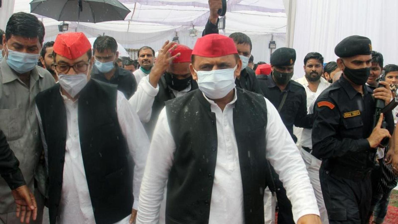 Akhilesh accuses BJP of adopting unethical tactics in UP district ...