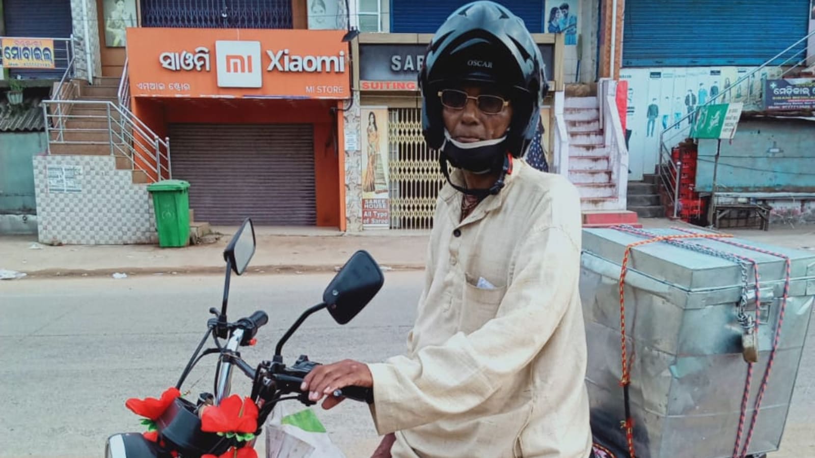 75-yr-old, moved by story of family of missing patient, rides 300 km to ...